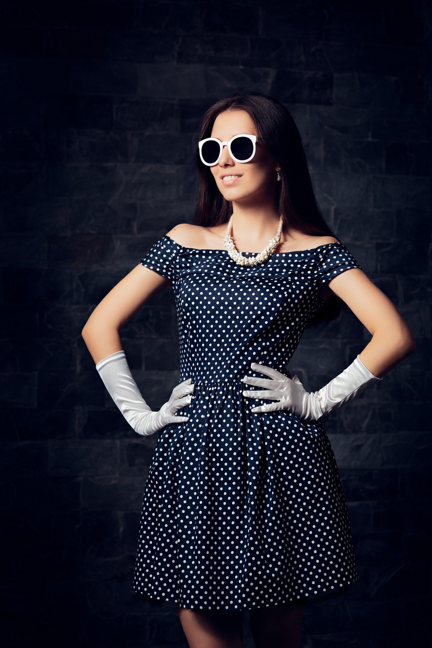 Wat draag je op een off shoulder dress? - Vintagechick.nl